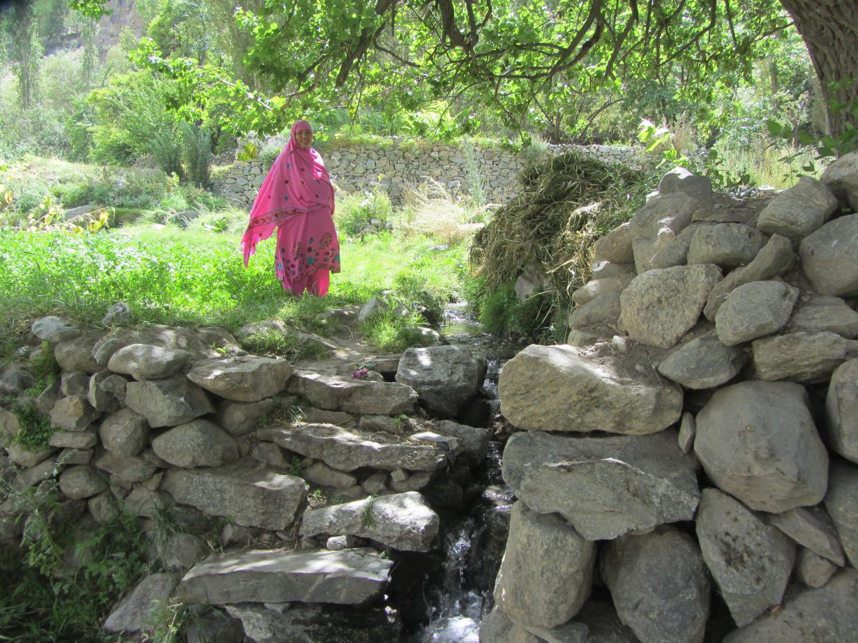 In Pakistan, a high mountain water pipe brings a bonus: peace | BRACED